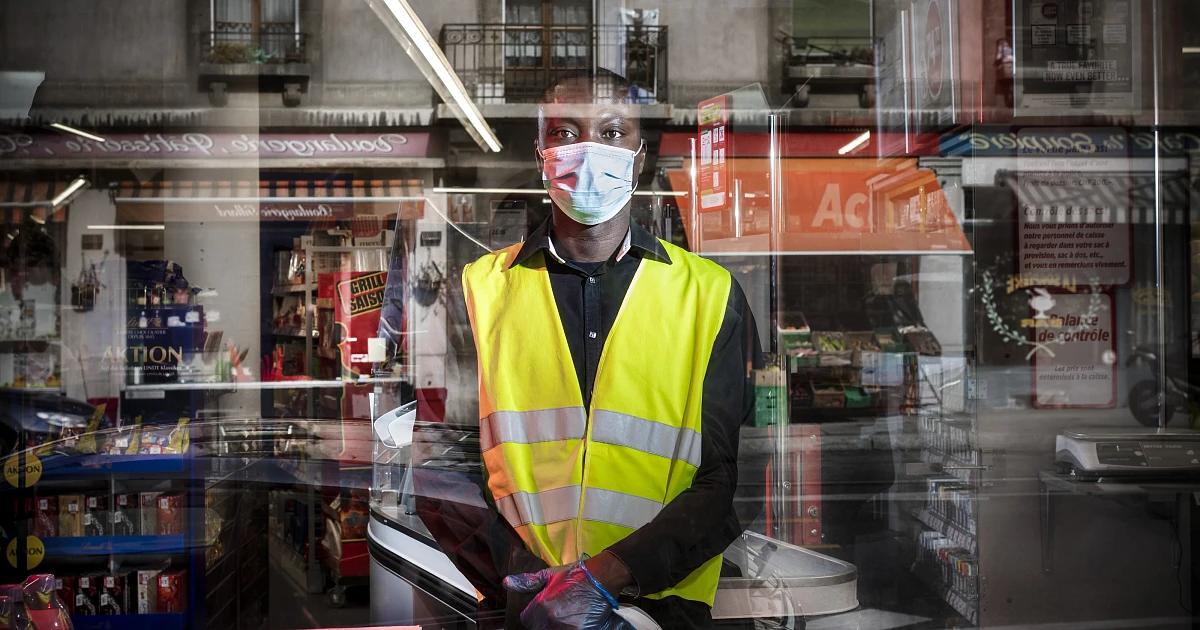 Mohamed Sinayoko, be vigilant. (People 2021, by Fred Merz) - Swiss ...